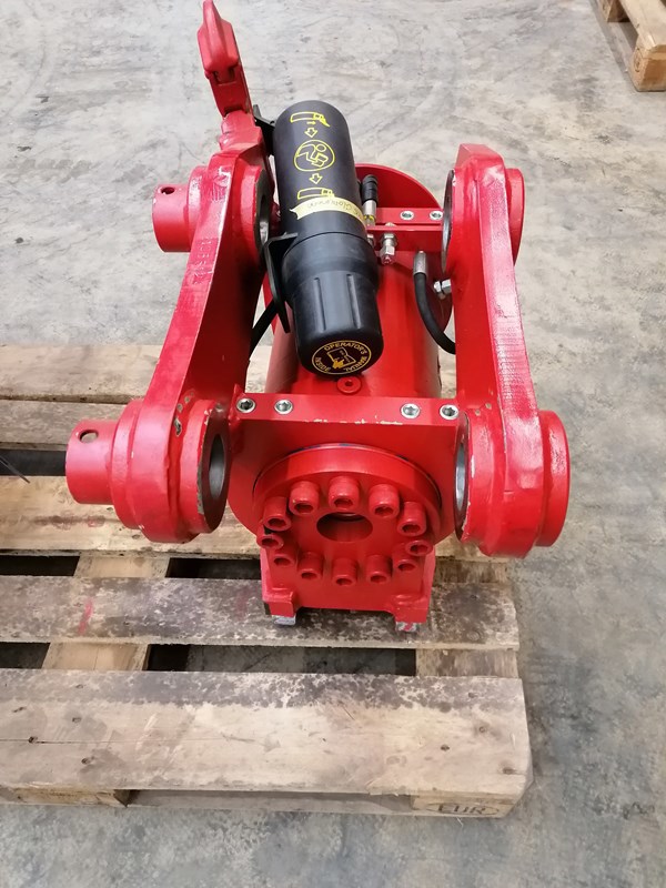 Powertilt mit Hydraulischen Schnellwechsler für Baggeranbau 8-10t